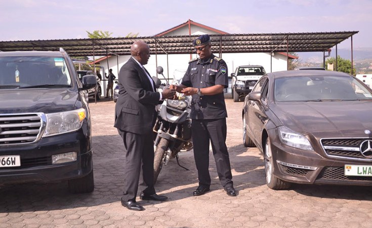 Rwanda: Police Hand Over Recovered Vehicles to Ugandan Envoy ...